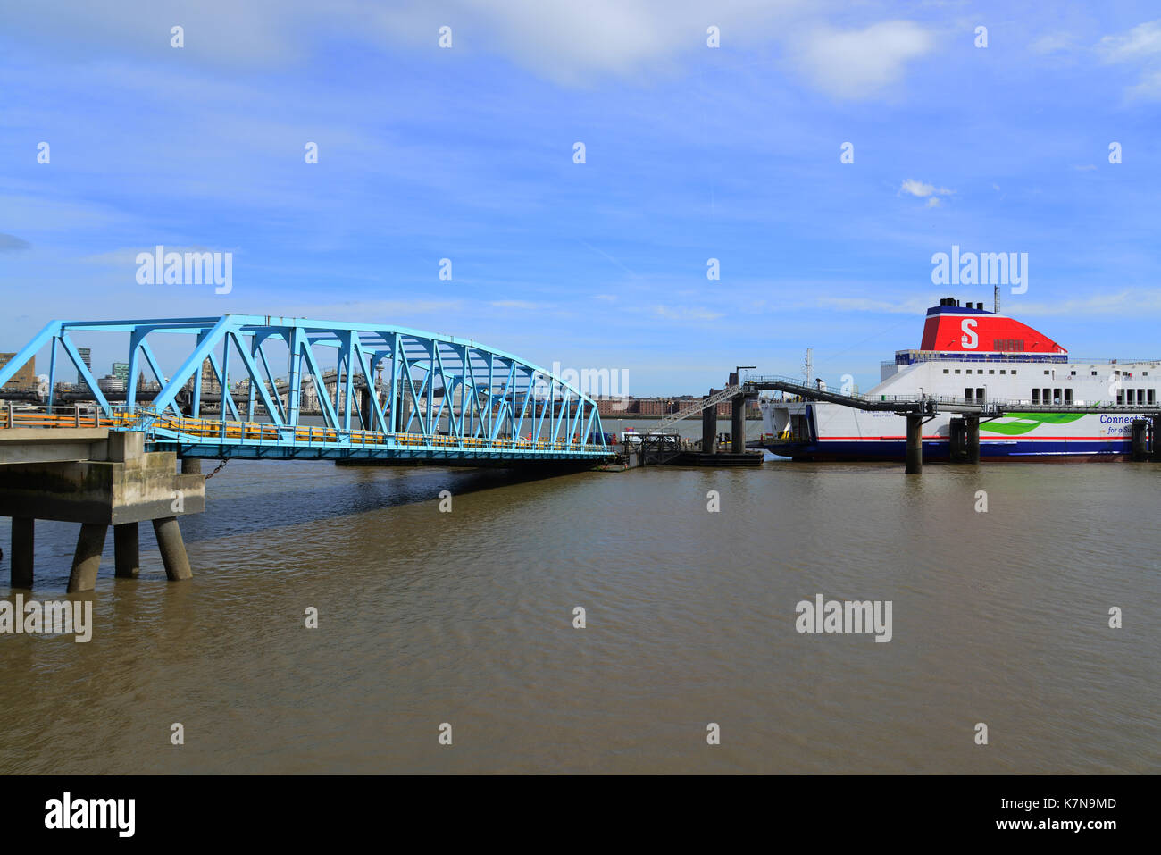 Belfast stena line terminal hi-res stock photography and images - Alamy