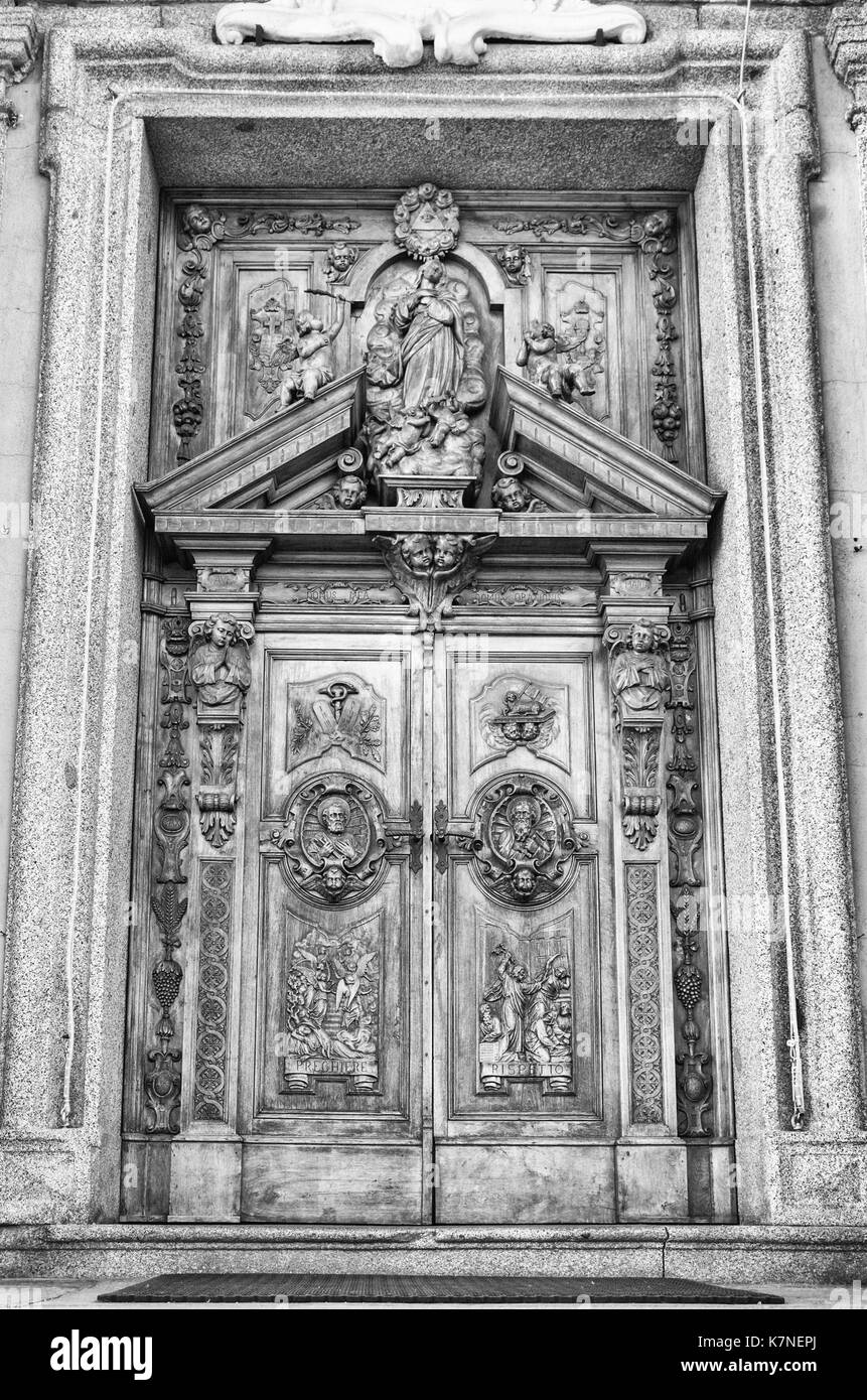 Renaissance style portal Black and White Stock Photos & Images - Alamy