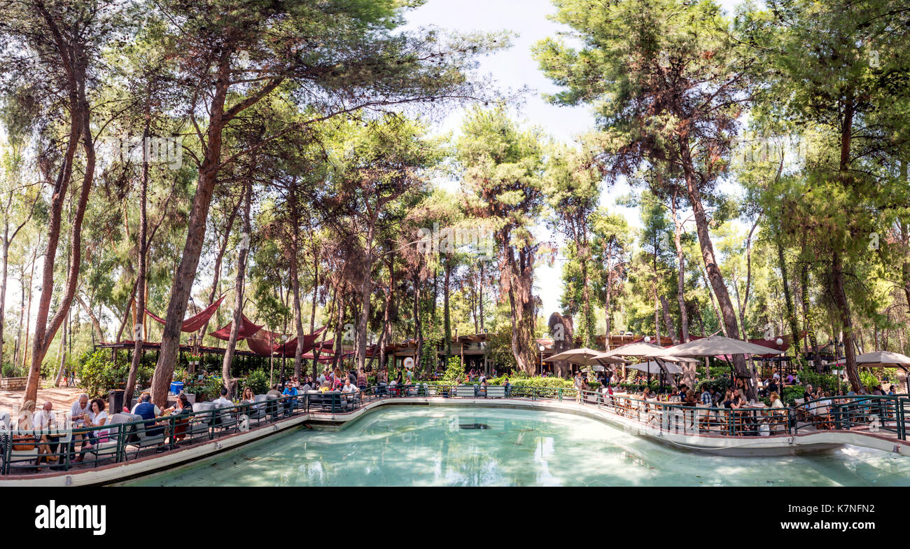 Cafe in athens hi-res stock photography and images - Alamy