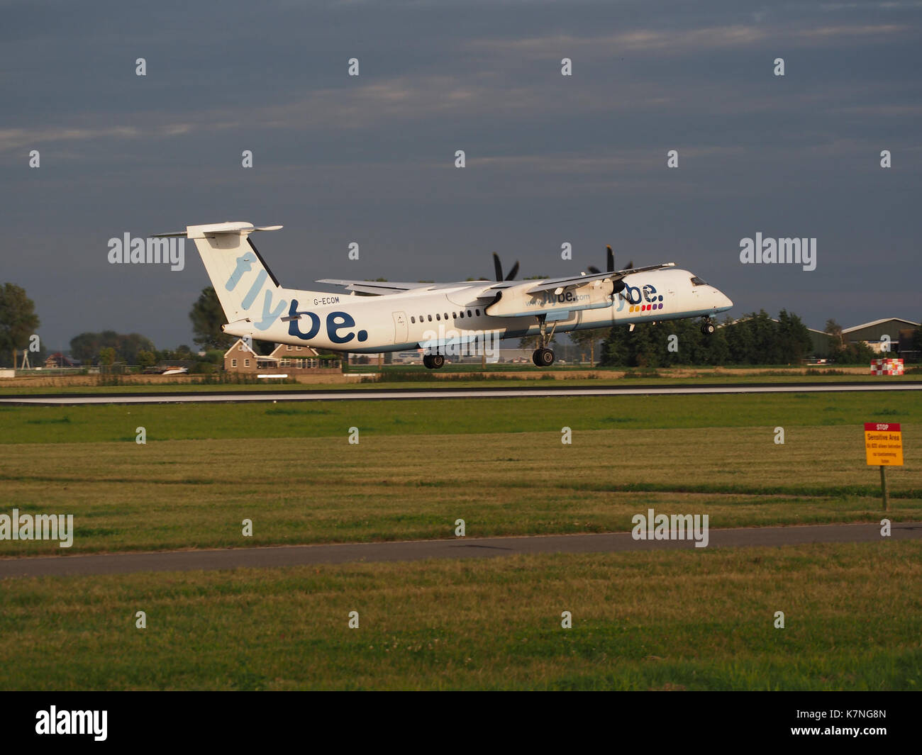 A photograph of Flybe’s De Havilland Canada DHC-8-402Q Dash 8 aircraft ...
