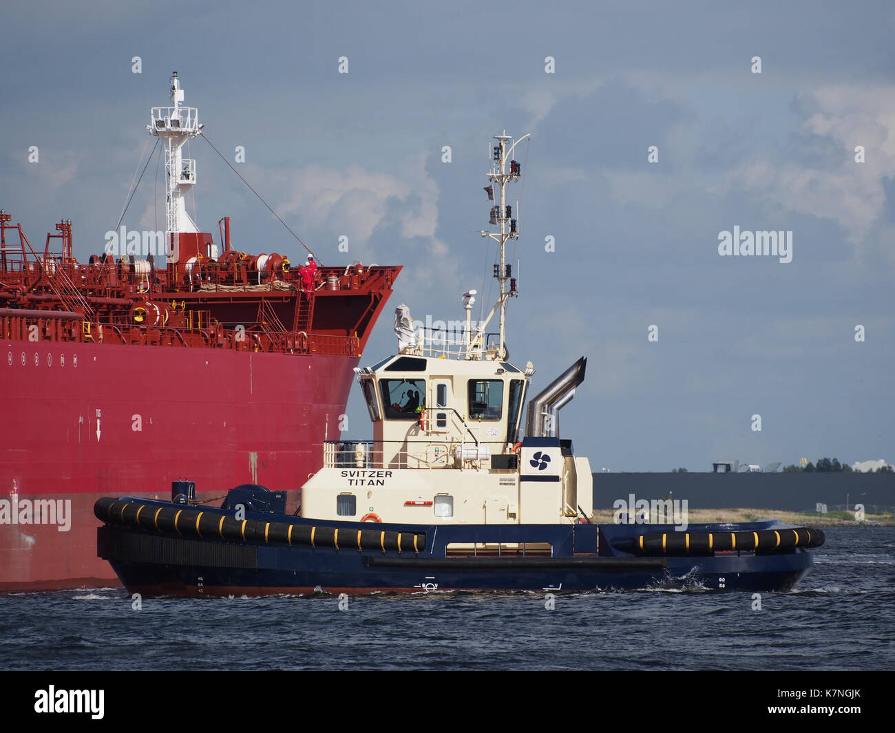 Svitzer Titan (tugboat, 2017) IMO 9780055, Noordzeekanaal pic1 Stock Photo - Alamy