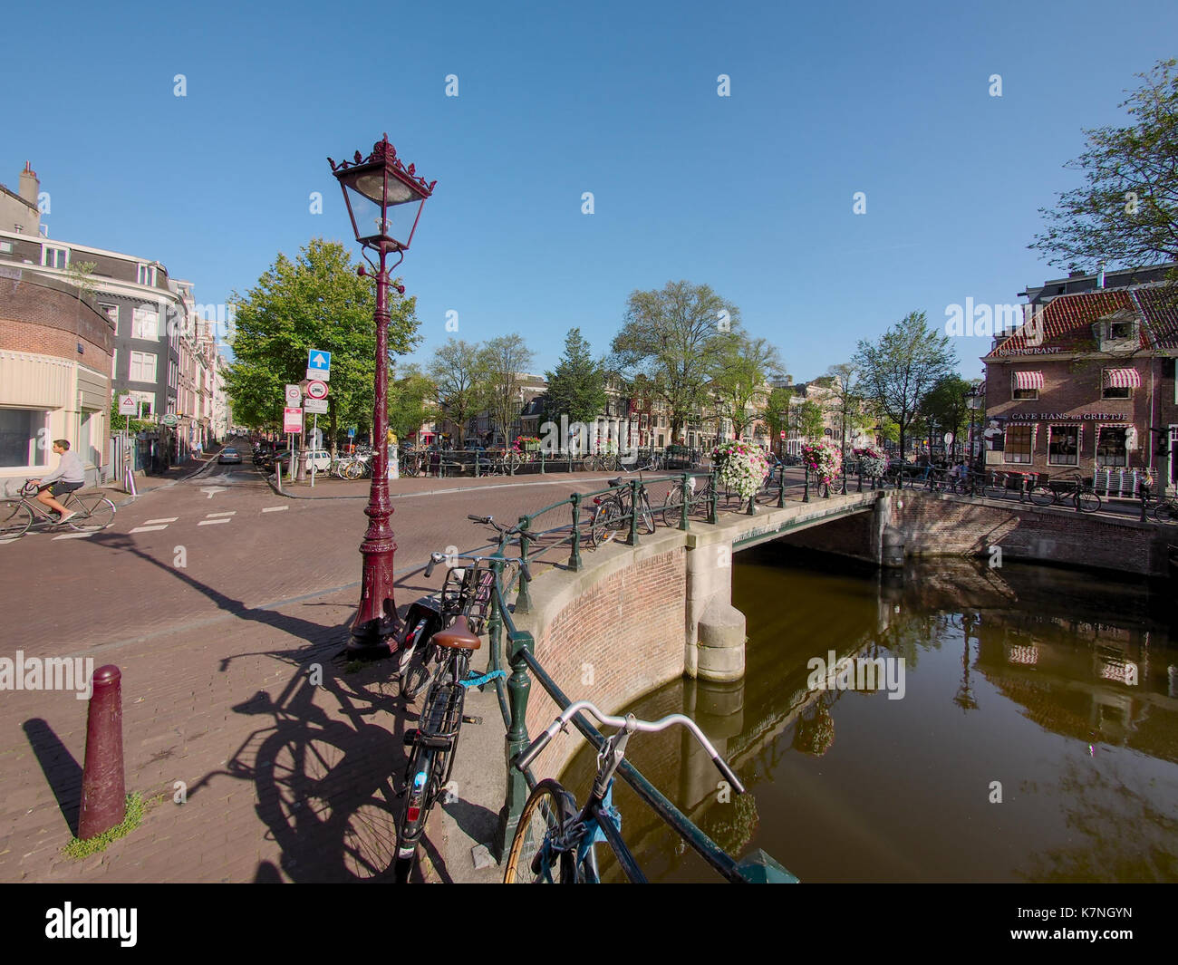 Bridge 97 in Spiegelgracht over Lijnbaansgracht is a notable structure ...