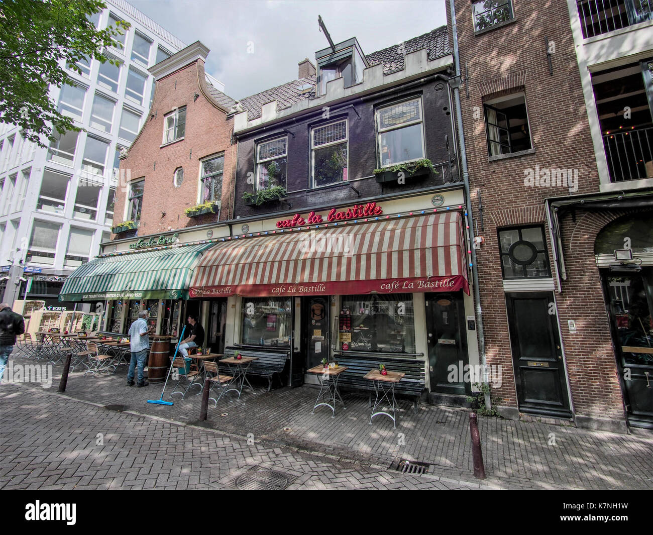 A historical building in Amsterdam, located along the Lijnbaansgracht ...