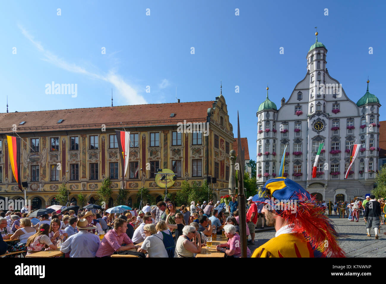 Fischertag (fishers day) in front of Steuerhaus (tax house) and Rathaus ...