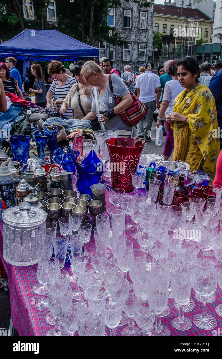 Vienna Naschmarkt Linke Wienzeile flea market antique market with lots ...