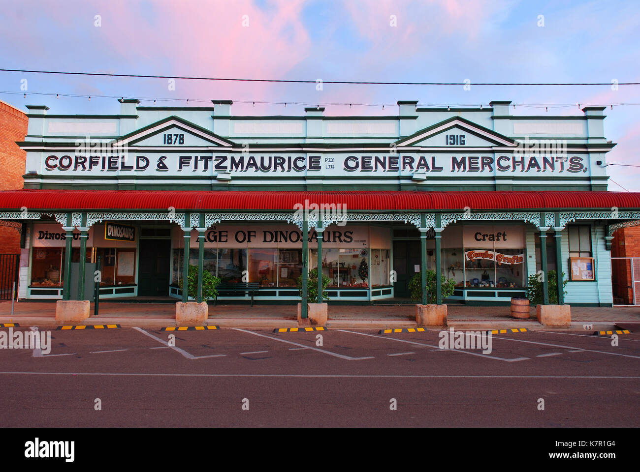 General merchant hi-res stock photography and images - Alamy