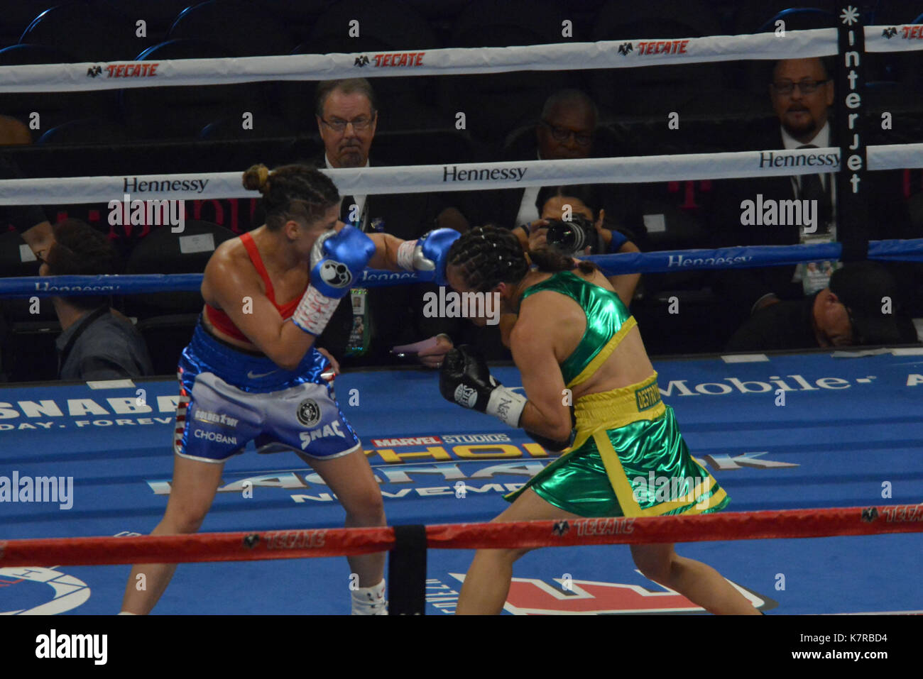 Las Vegas, Nevada, USA. 16th Sep, 2017. Female boxers Marlen Esparza ...