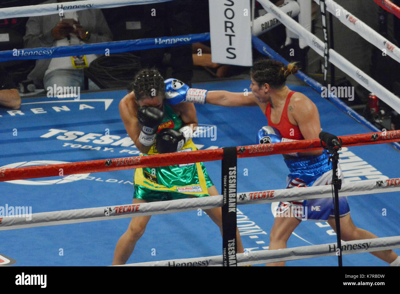 Las Vegas, Nevada, USA. 16th Sep, 2017. Female boxers Marlen Esparza ...