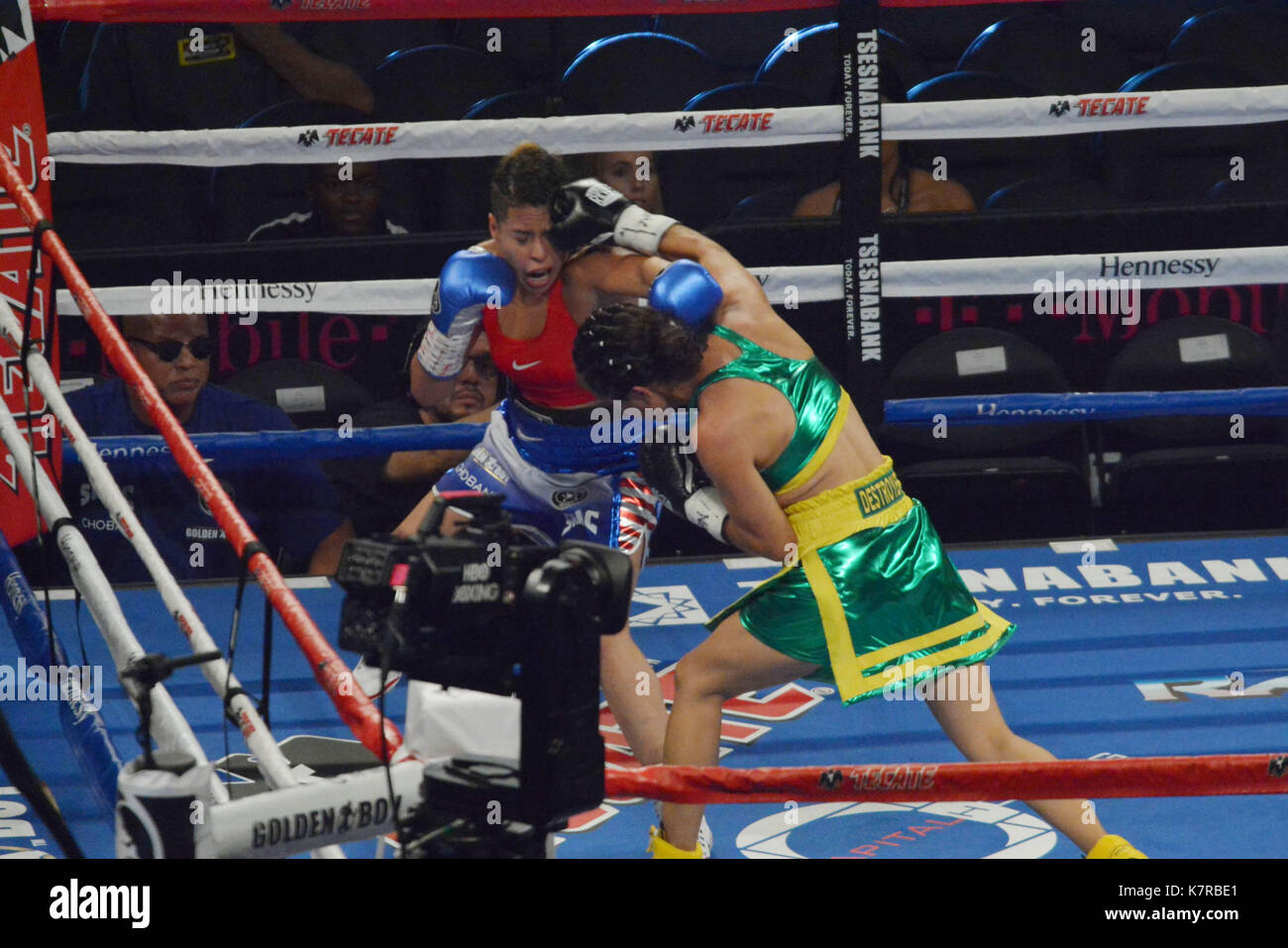 Las Vegas, Nevada, USA. 16th Sep, 2017. Female boxers Marlen Esparza ...