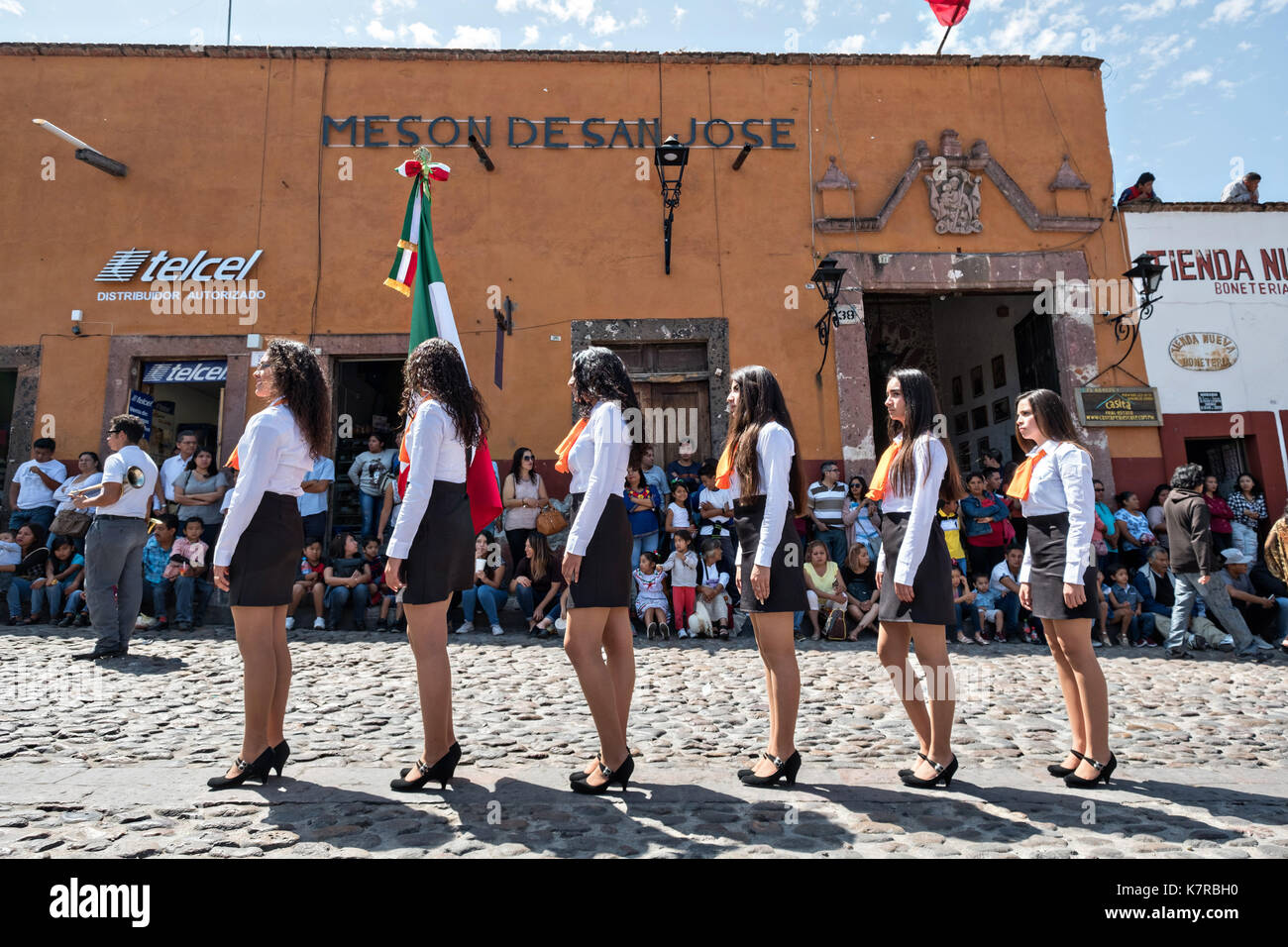 Mexican students hi-res stock photography and images - Alamy
