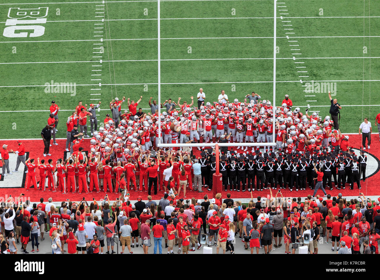 Columbus, Ohio, USA. 16th Sep, 2017. Ohio State Buckeyes & fans chant ...