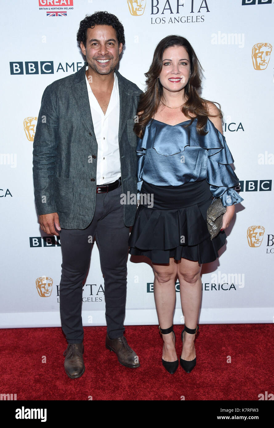Jon Huertas Net Worth This Is Us' Stars Justin Hartley, Jon Huertas