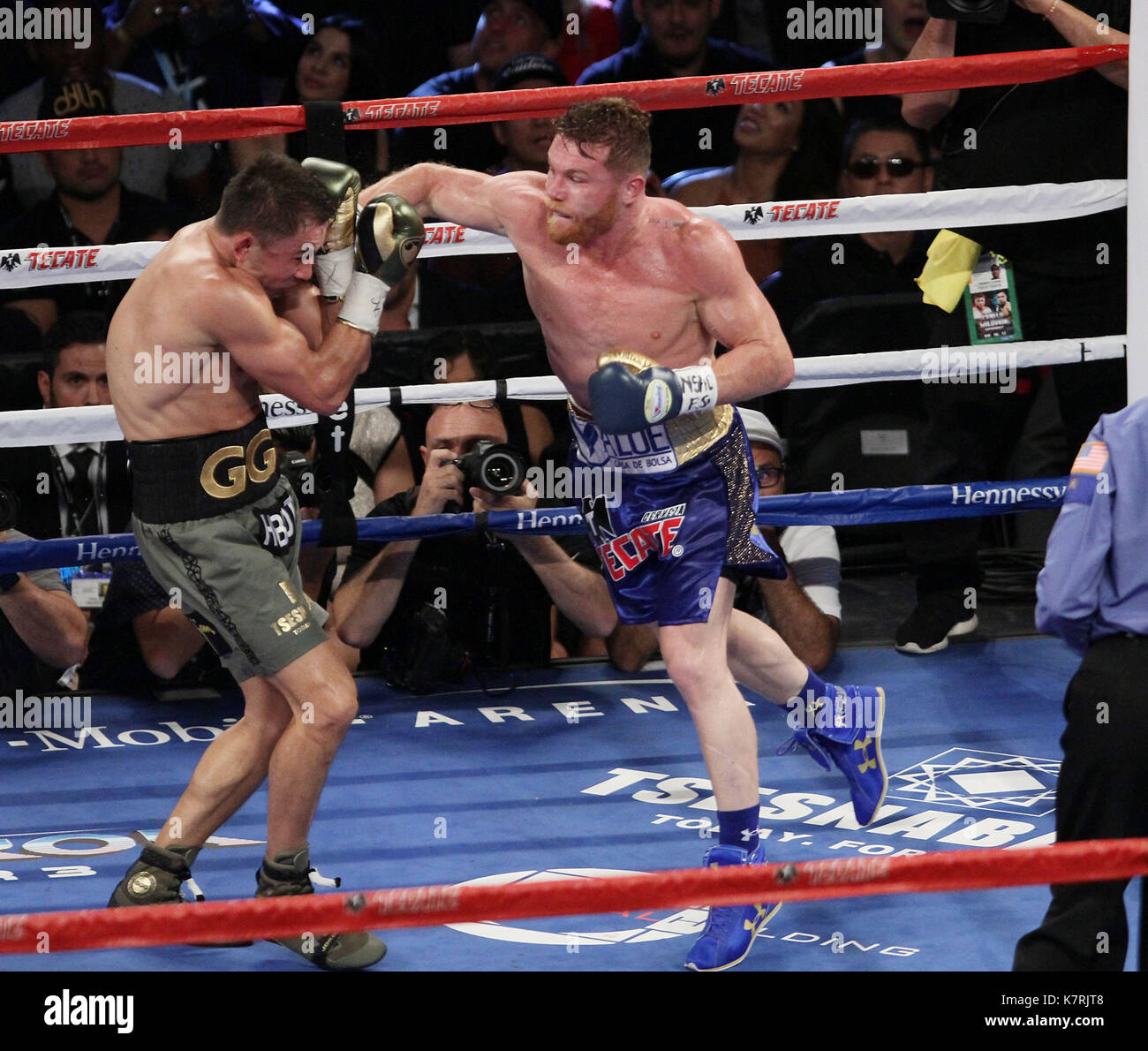 Alvarez golovkin draw hi-res stock photography and images - Alamy