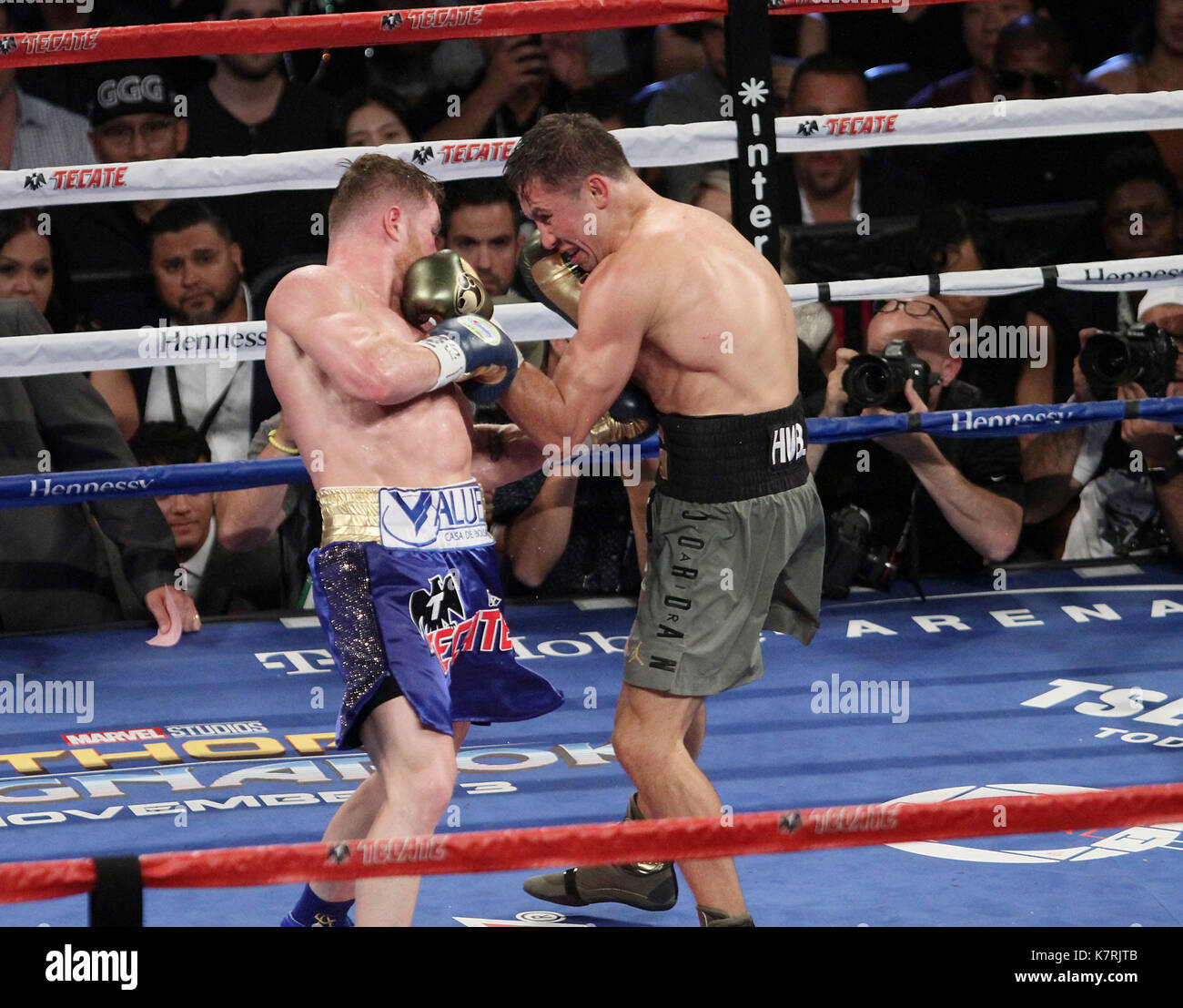 Alvarez golovkin 2017 draw hi-res stock photography and images - Alamy