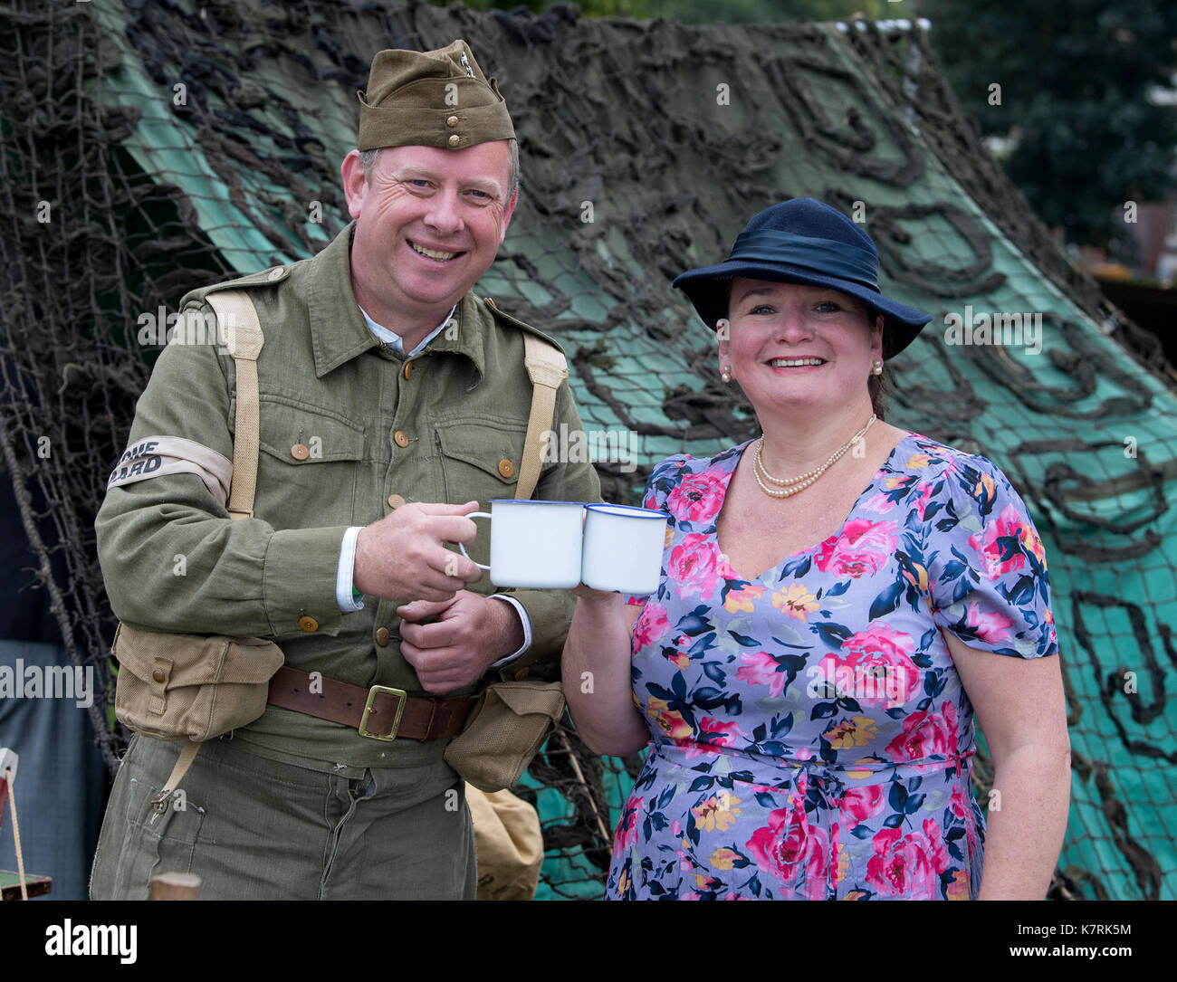 Family life world war 2 hi-res stock photography and images - Alamy