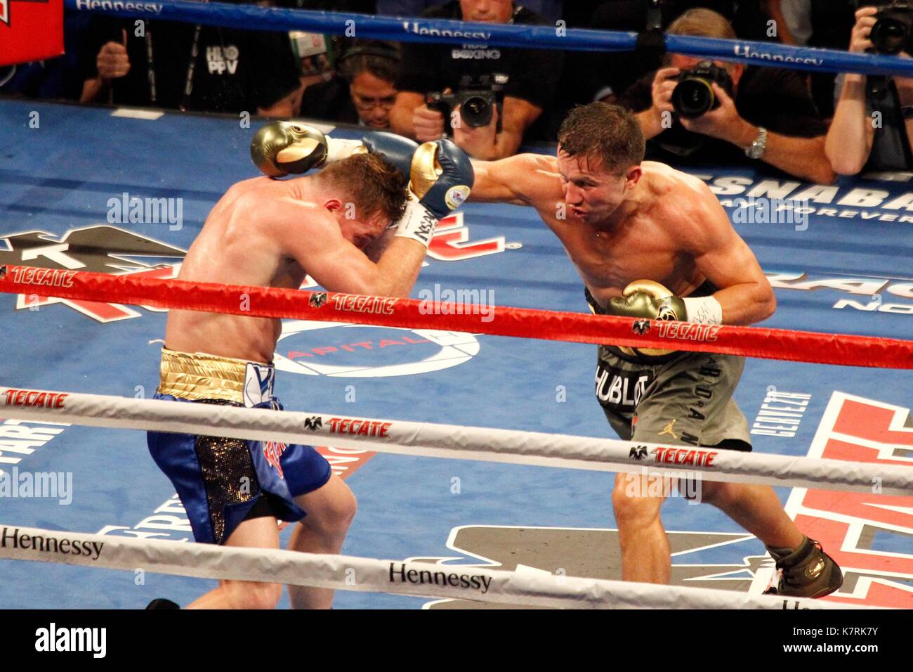 Las Vegas, NV, USA. 16th Sep, 2017. Gennady Golovkin and Canelo Alvarez ...