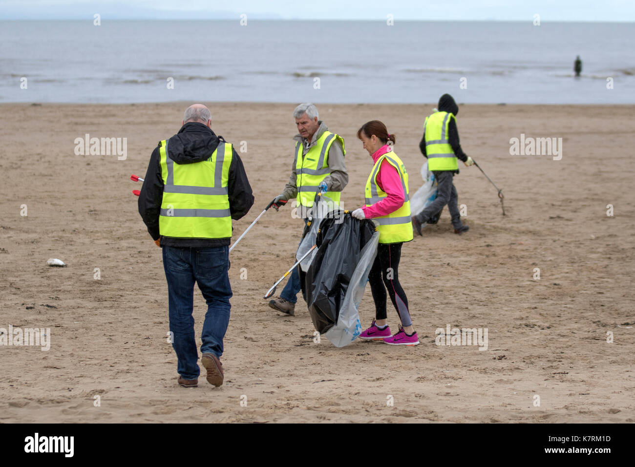 Crosby, Merseyside. UK Weather. 17th September, 2017. Elmo & Flow, both ...