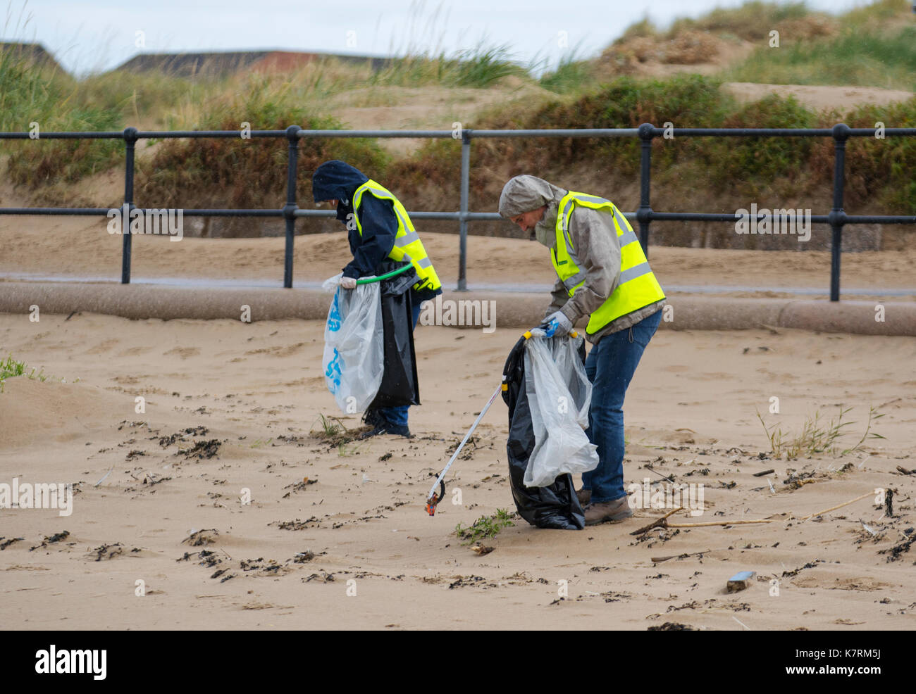 Crosby, Merseyside. UK Weather. 17th September, 2017. Elmo & Flow, both ...