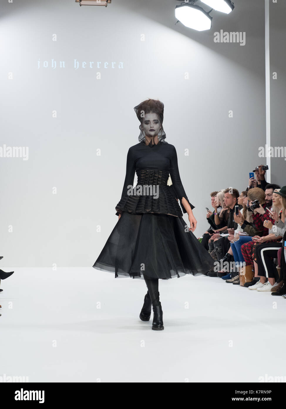 Fashion scout models hi-res stock photography and images - Alamy