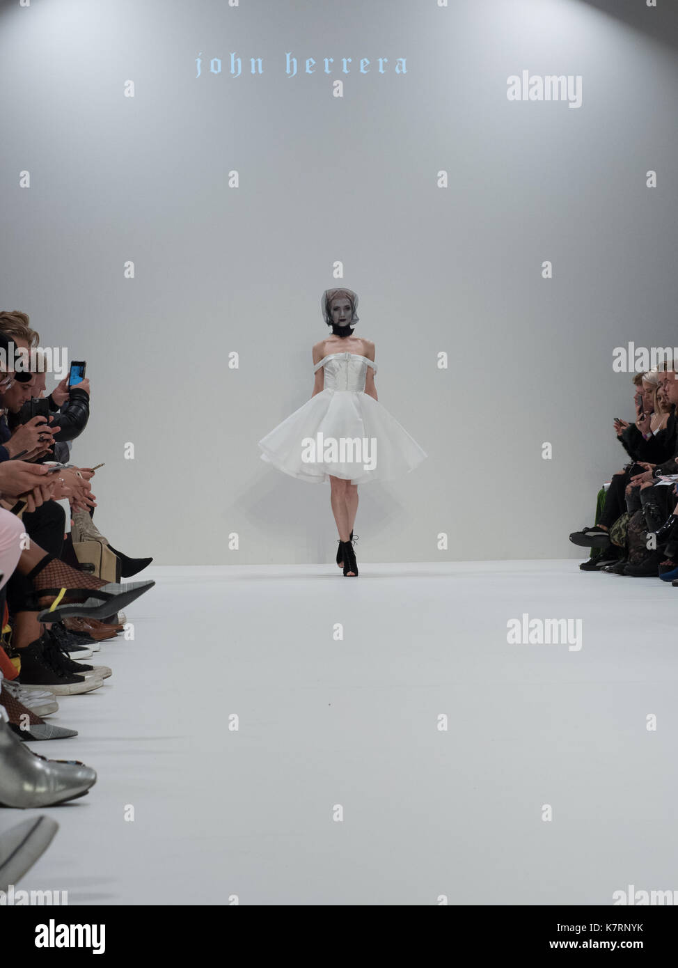Fashion scout models hi-res stock photography and images - Alamy