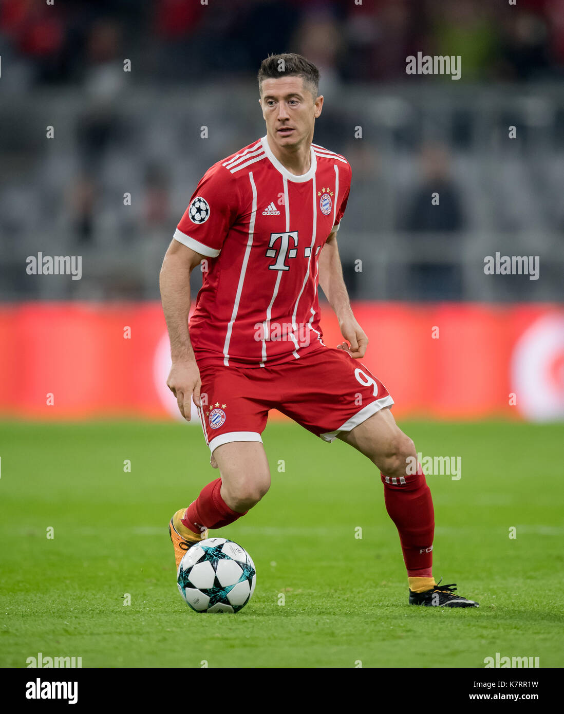 Munich, Germany. 13th Sep, 2017. Munich's Robert Lewandowski in action ...
