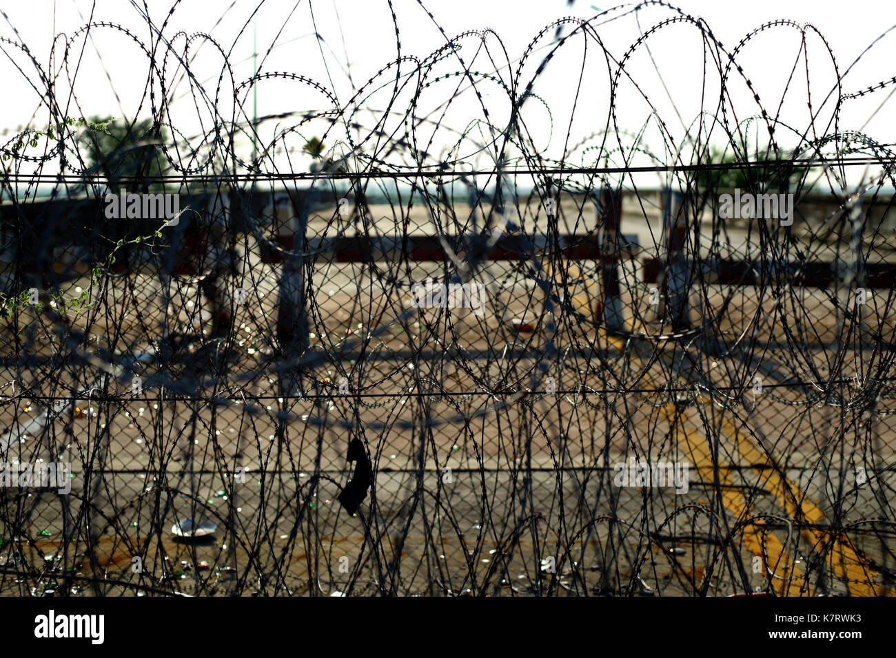 Barbed tape hi-res stock photography and images - Alamy