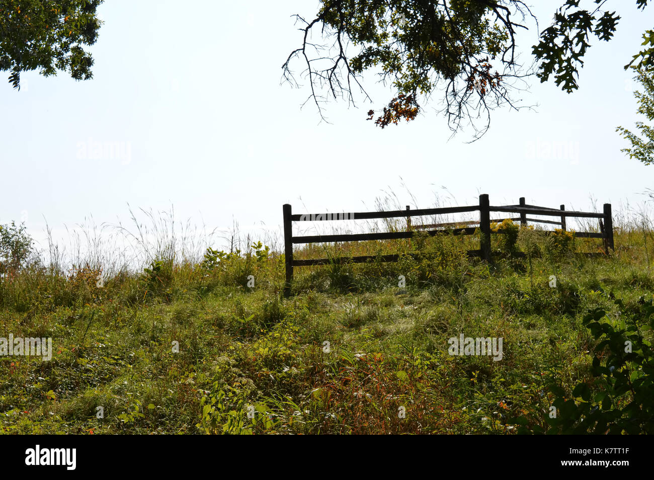Fence in the prairie landscape Stock Photo - Alamy
