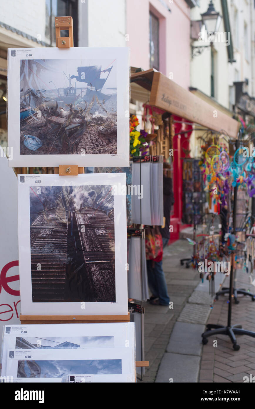 Limited edition prints hi-res stock photography and images - Alamy