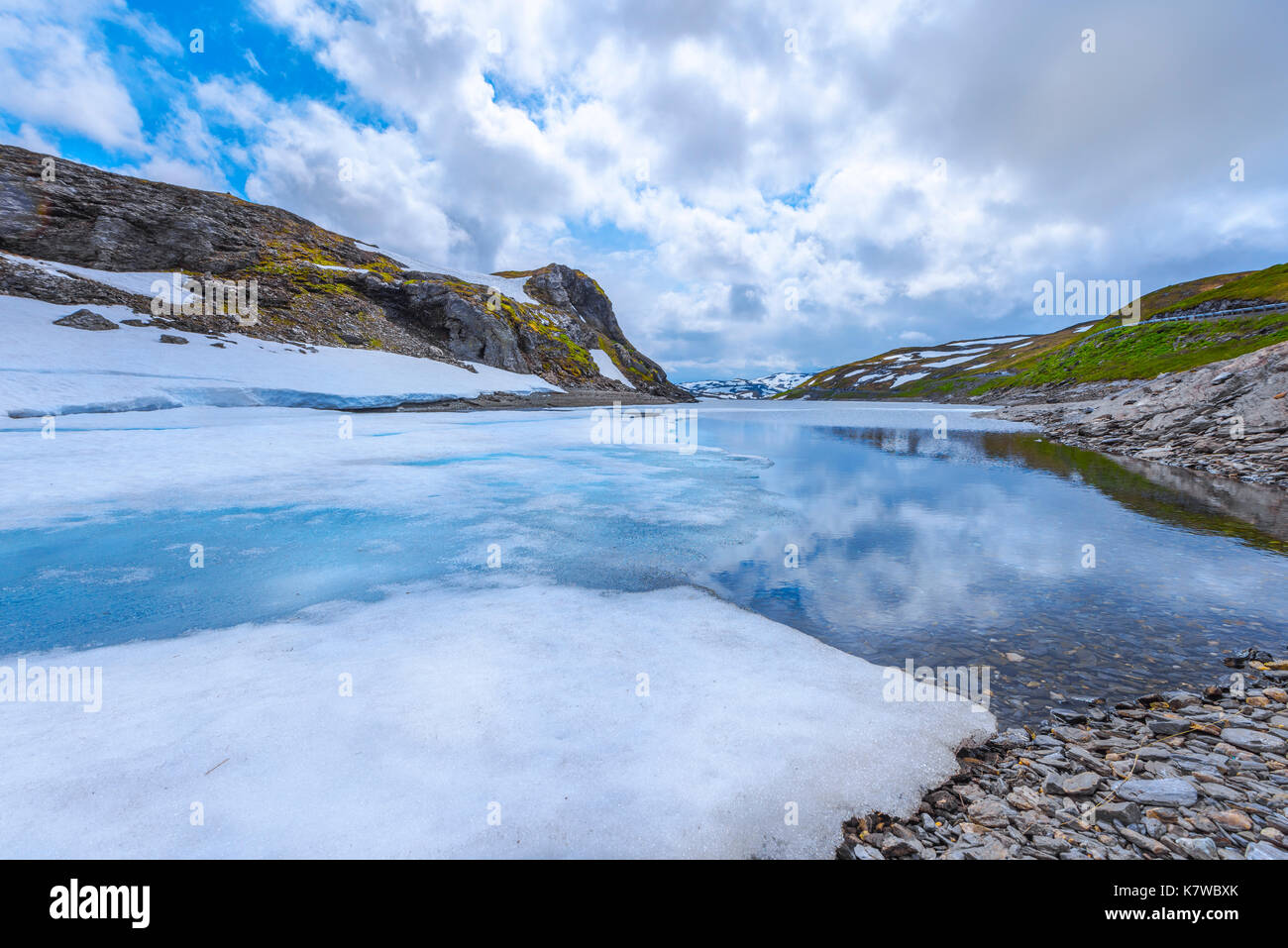 Snow ice site hi-res stock photography and images - Alamy