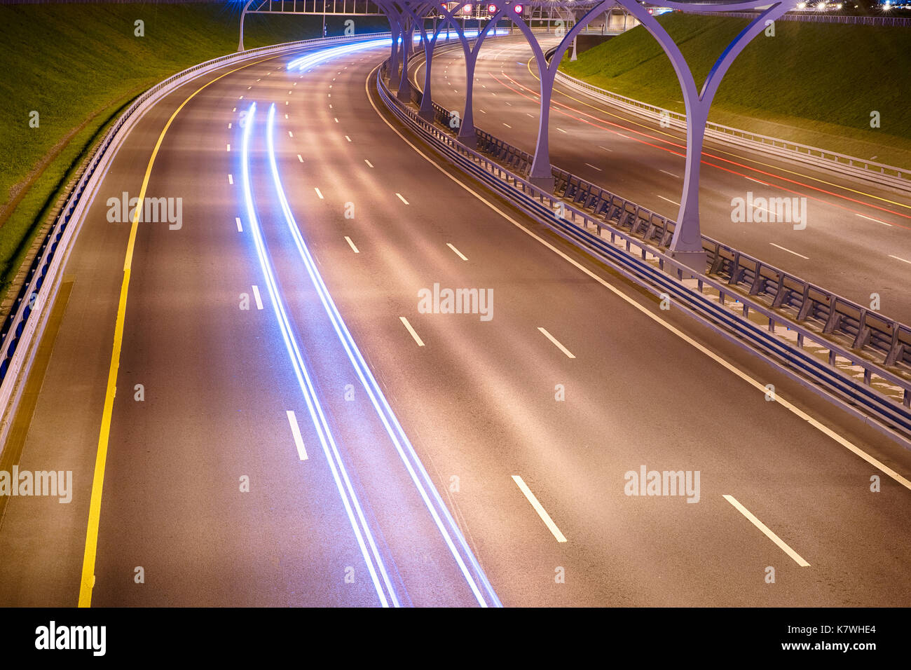 Empty highway at night hi-res stock photography and images - Alamy