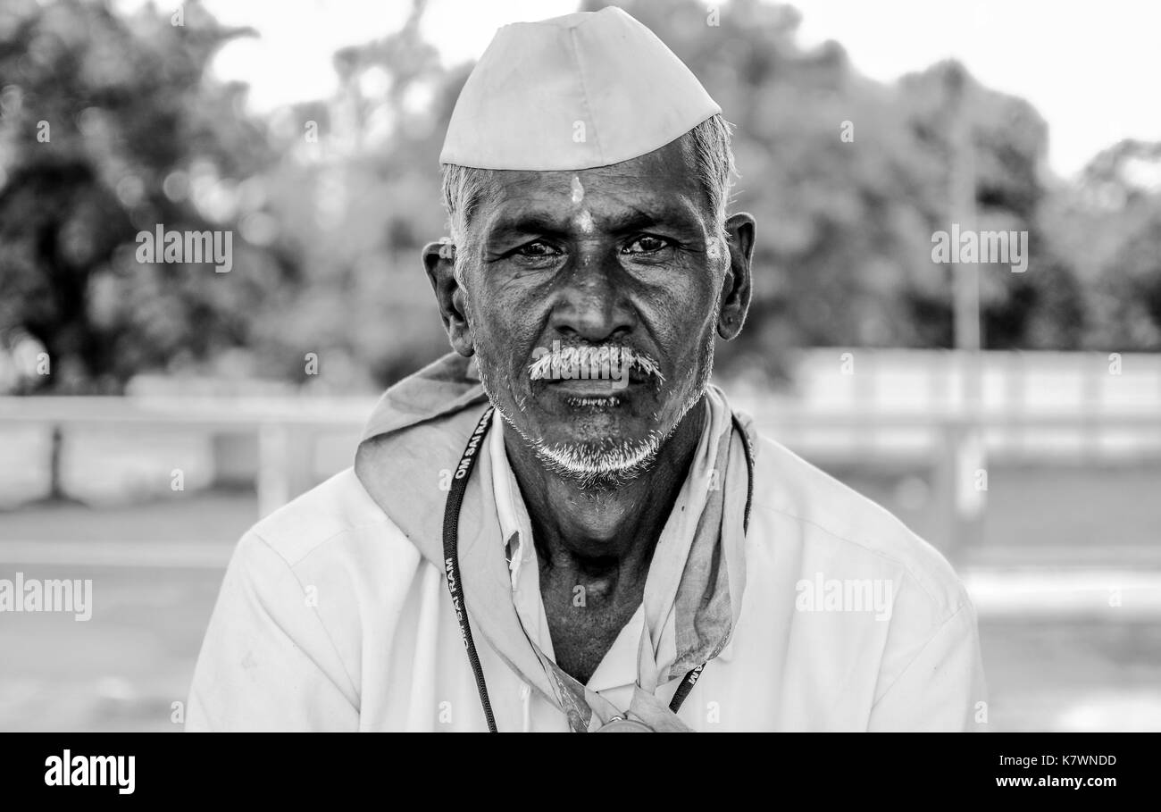 Kurta Black and White Stock Photos & Images - Alamy