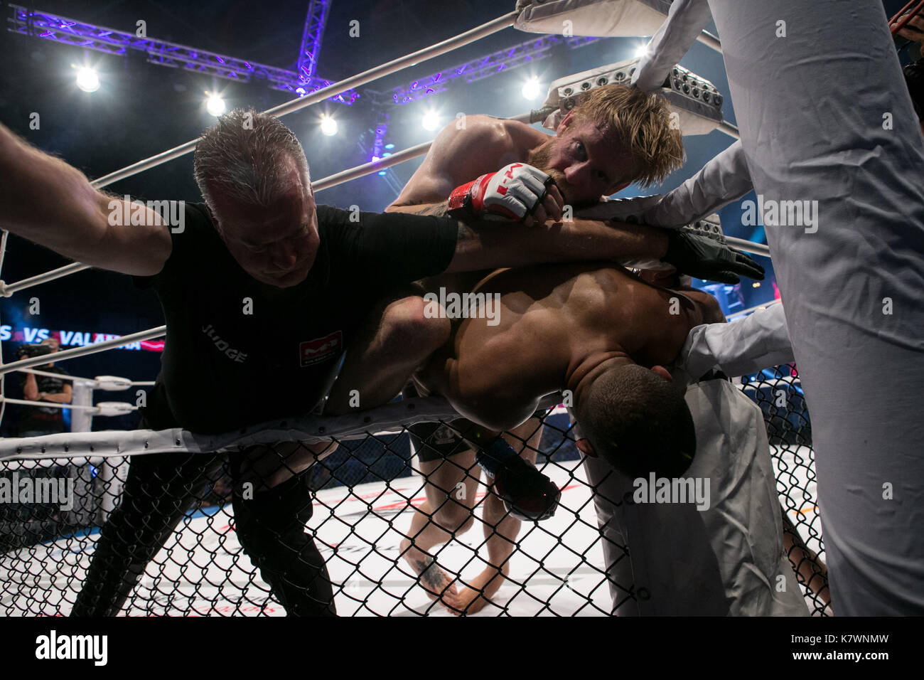 M 1 challenge hi-res stock photography and images - Alamy