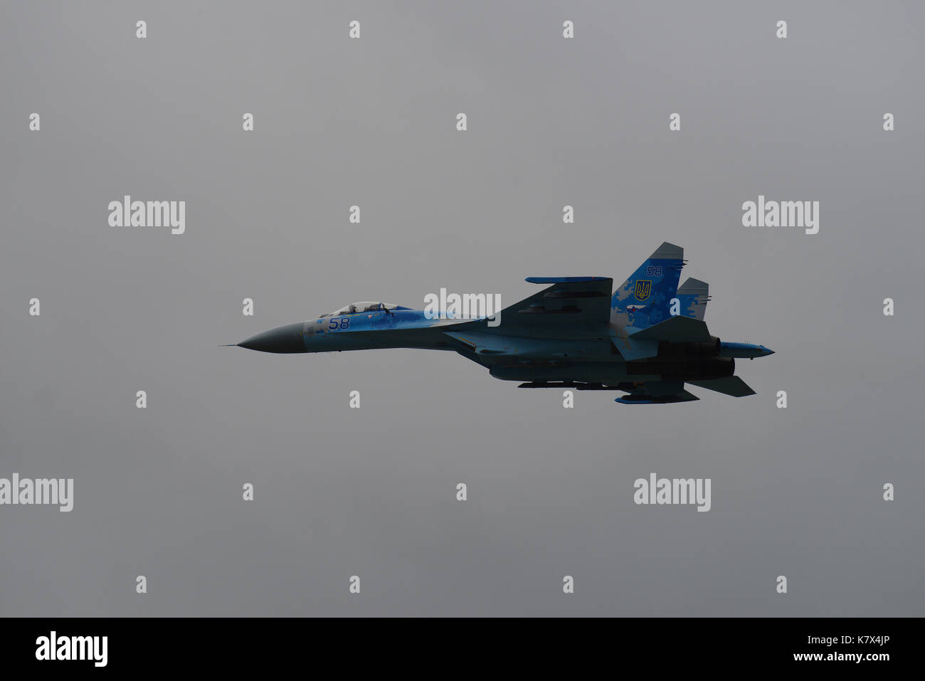 Sukhoi fighter jet hi-res stock photography and images - Alamy