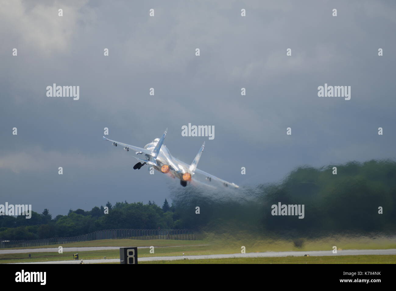 Sukhoi SU 27 Stock Photo - Alamy