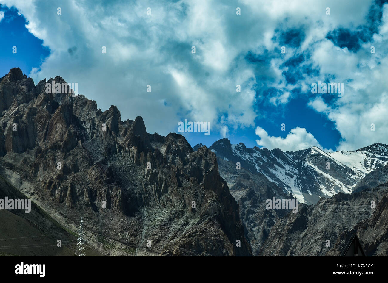 Pointed rock landscapes hi-res stock photography and images - Alamy