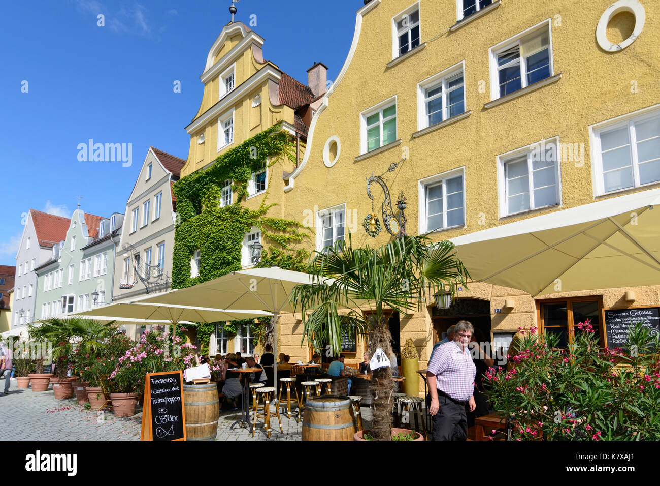 Market square weinmarkt hi-res stock photography and images - Alamy
