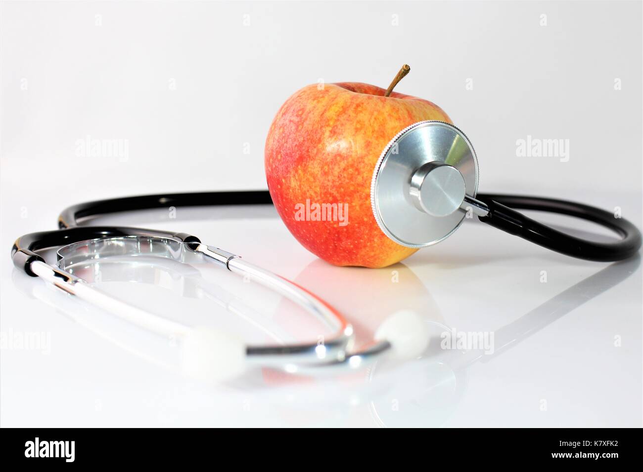 Stethoscope apple medical hi-res stock photography and images - Alamy