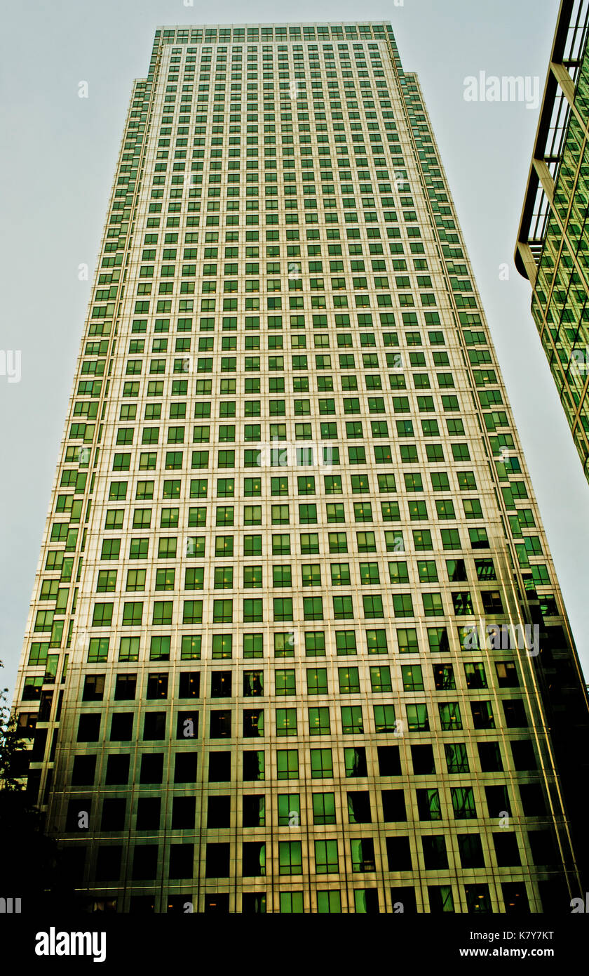 Canada Square, Canary Wharfe, London Stock Photo - Alamy