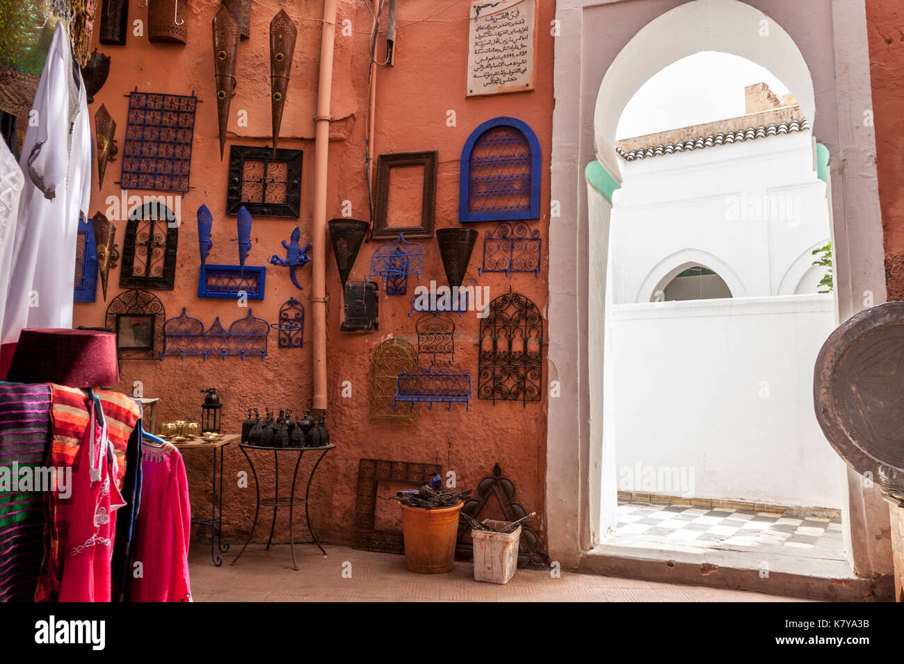 Moroccan Craft Handicrafts High Resolution Stock Photography and Images ...