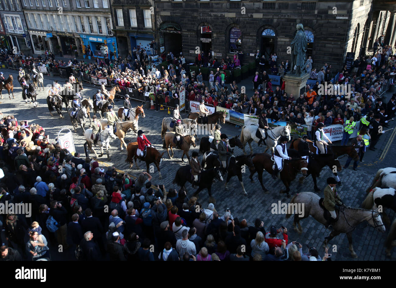 Hundreds of horses and their riders form a cavalcade on Edinburgh's ...