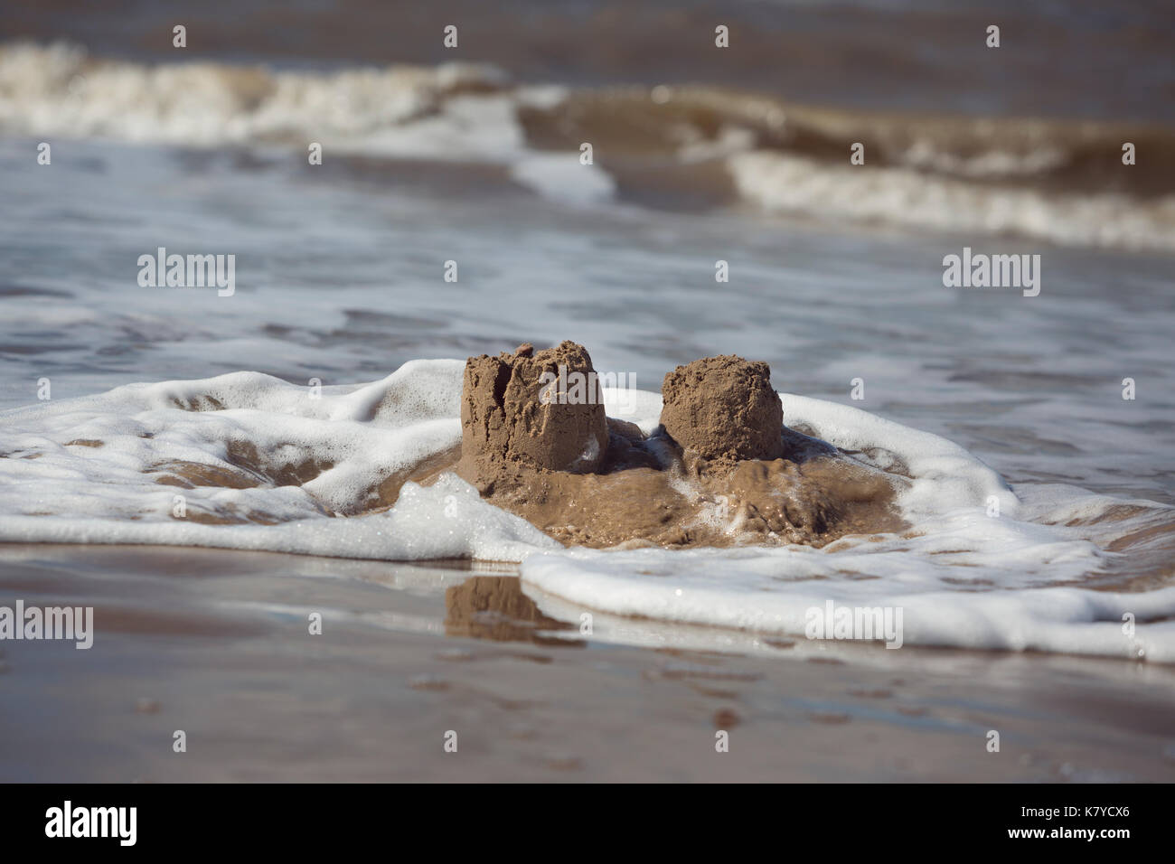 Sandcastles hi-res stock photography and images - Alamy