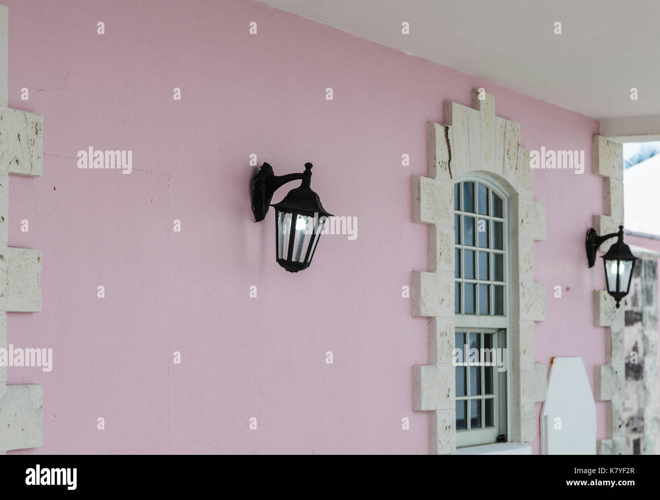 Pink stucco wall hi-res stock photography and images - Alamy