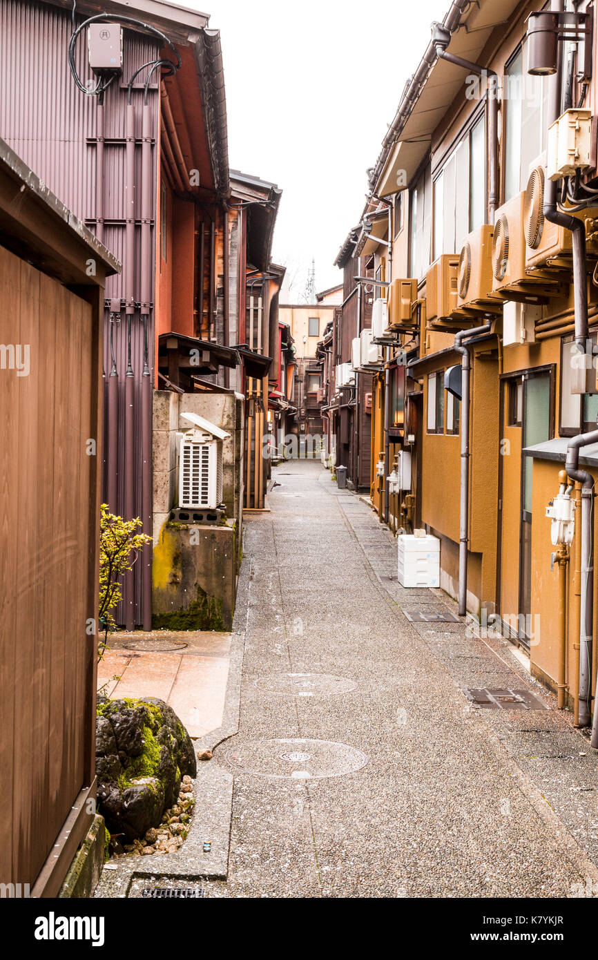 Kazue-machi Chaya popular tourist district, Kanazawa. Edo period street ...