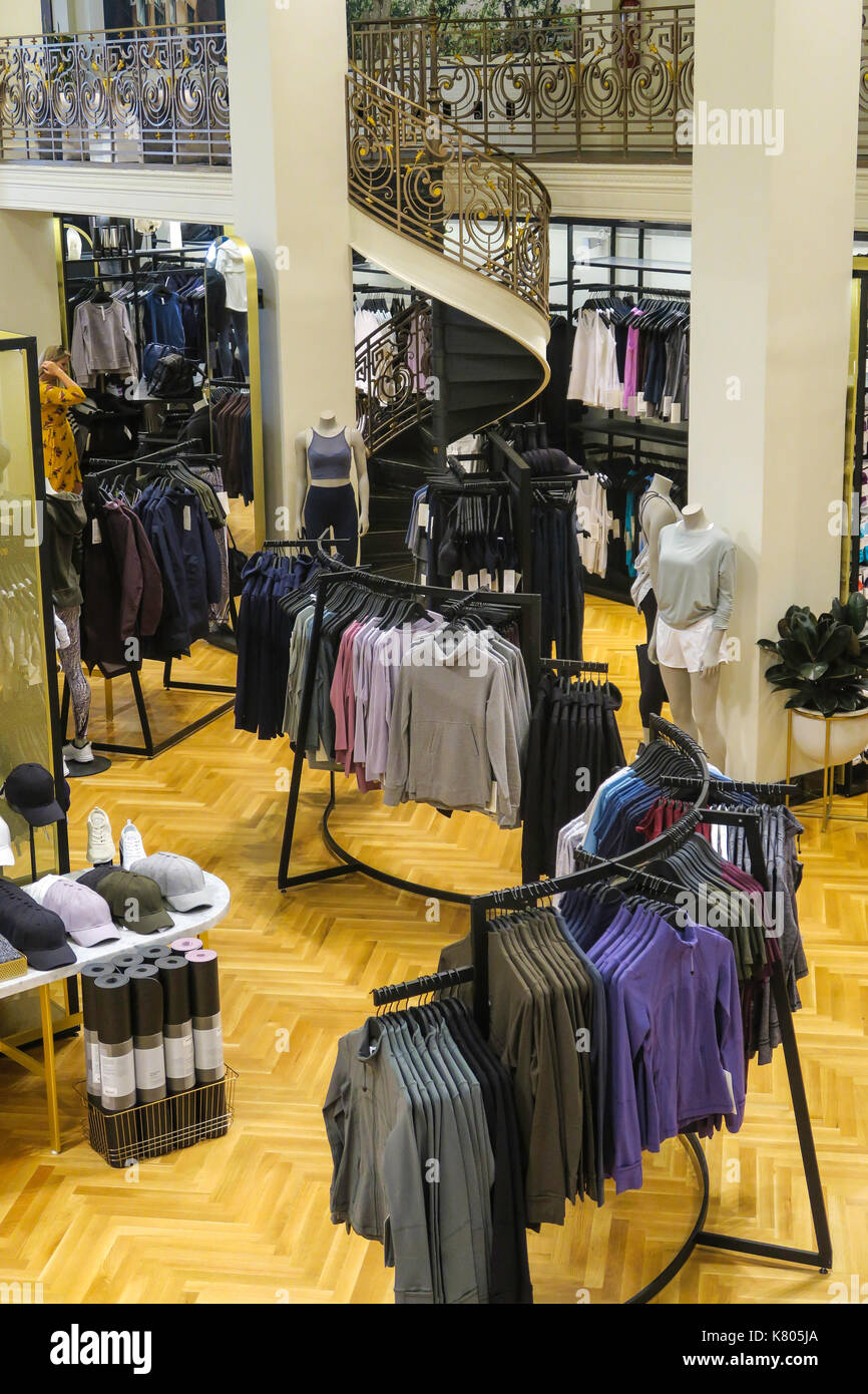 Lululemon store interior hi-res stock photography and images - Alamy