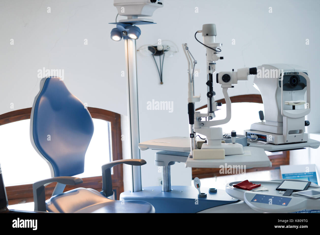 Medical equipment of ophthalmologist in modern office Stock Photo - Alamy
