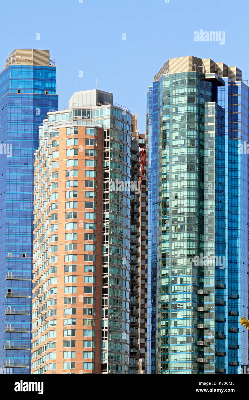 Waterfront apartment buildings on hi-res stock photography and images ...