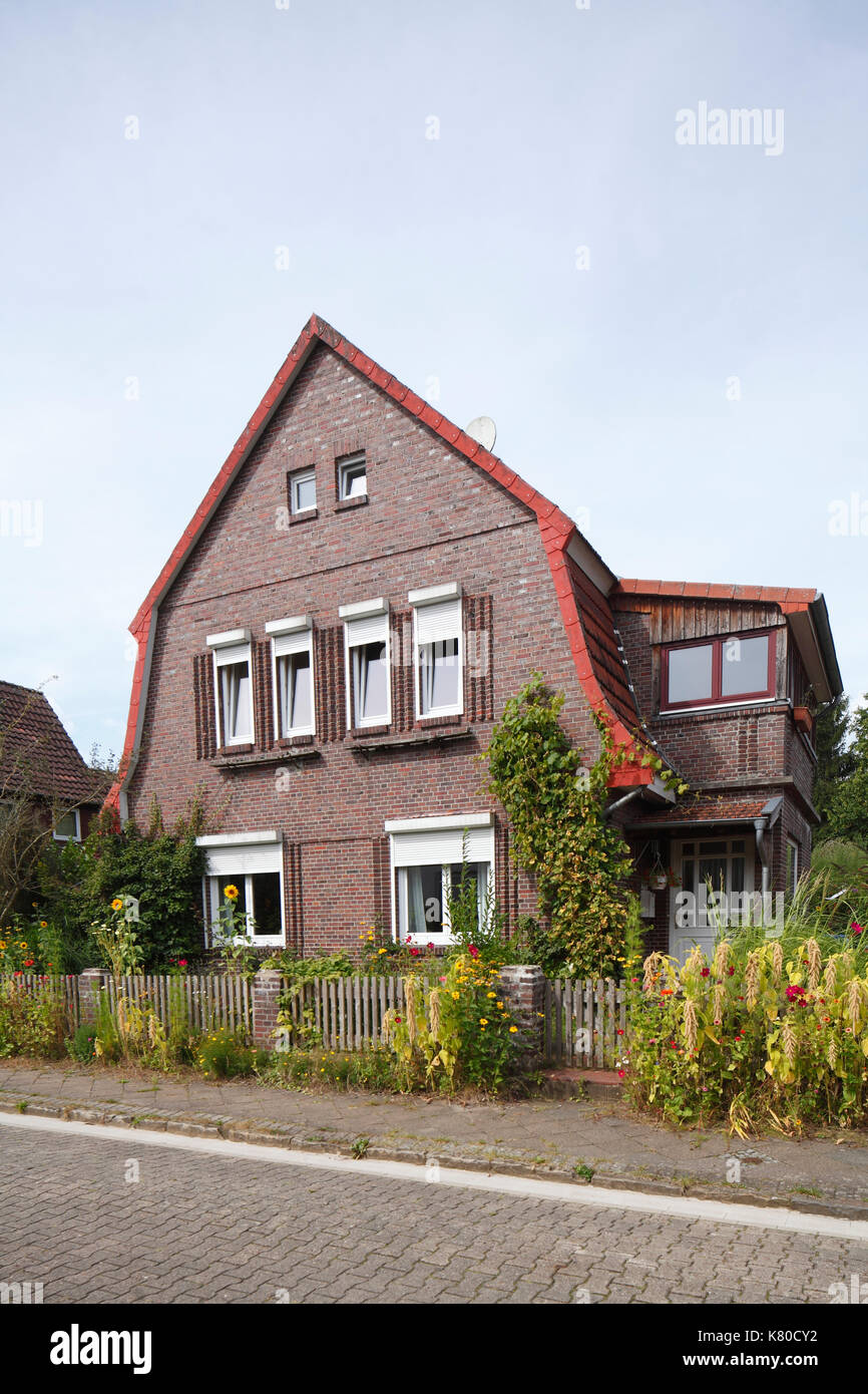 Old single family dwellings hi-res stock photography and images - Alamy