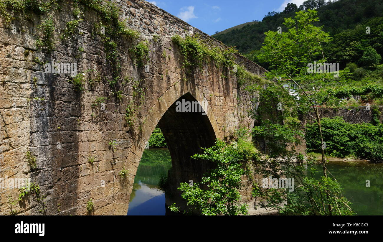 Sare, france hi-res stock photography and images - Alamy