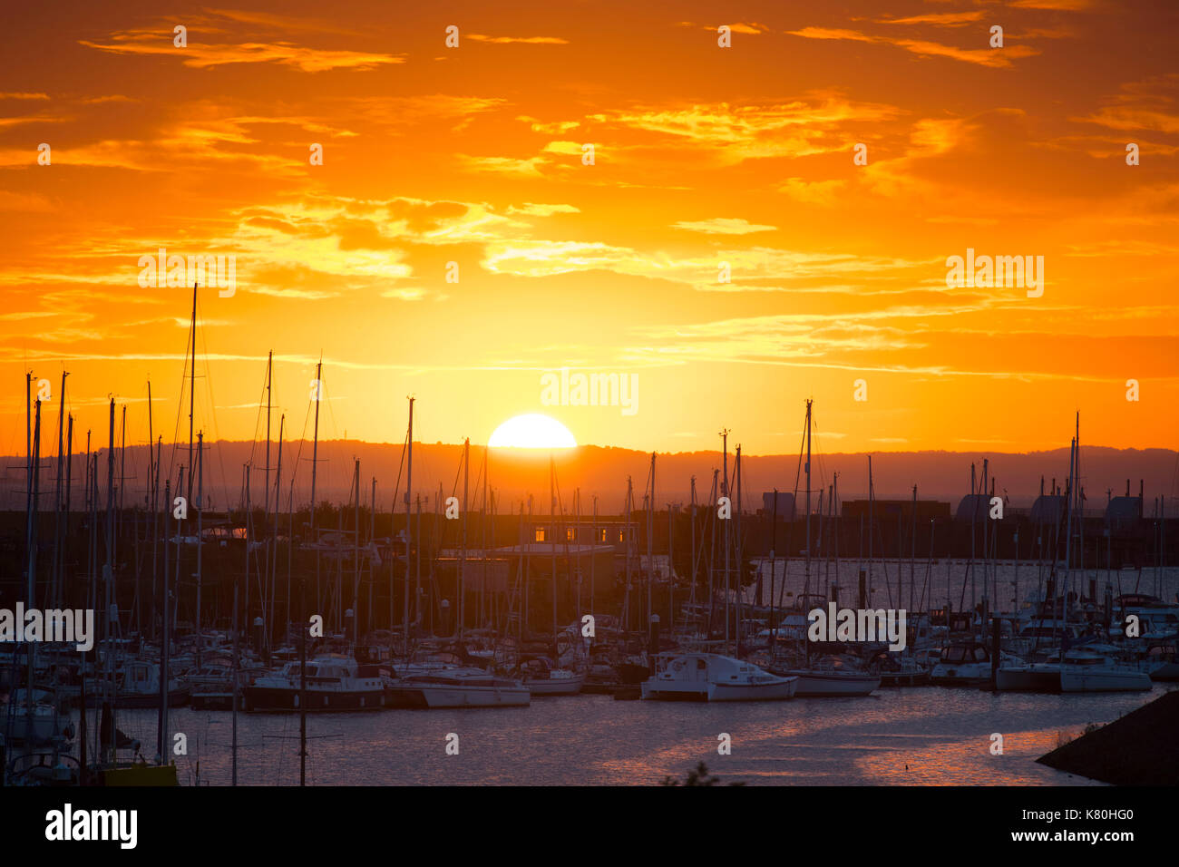 Dawn sunrise marina boats hi-res stock photography and images - Alamy