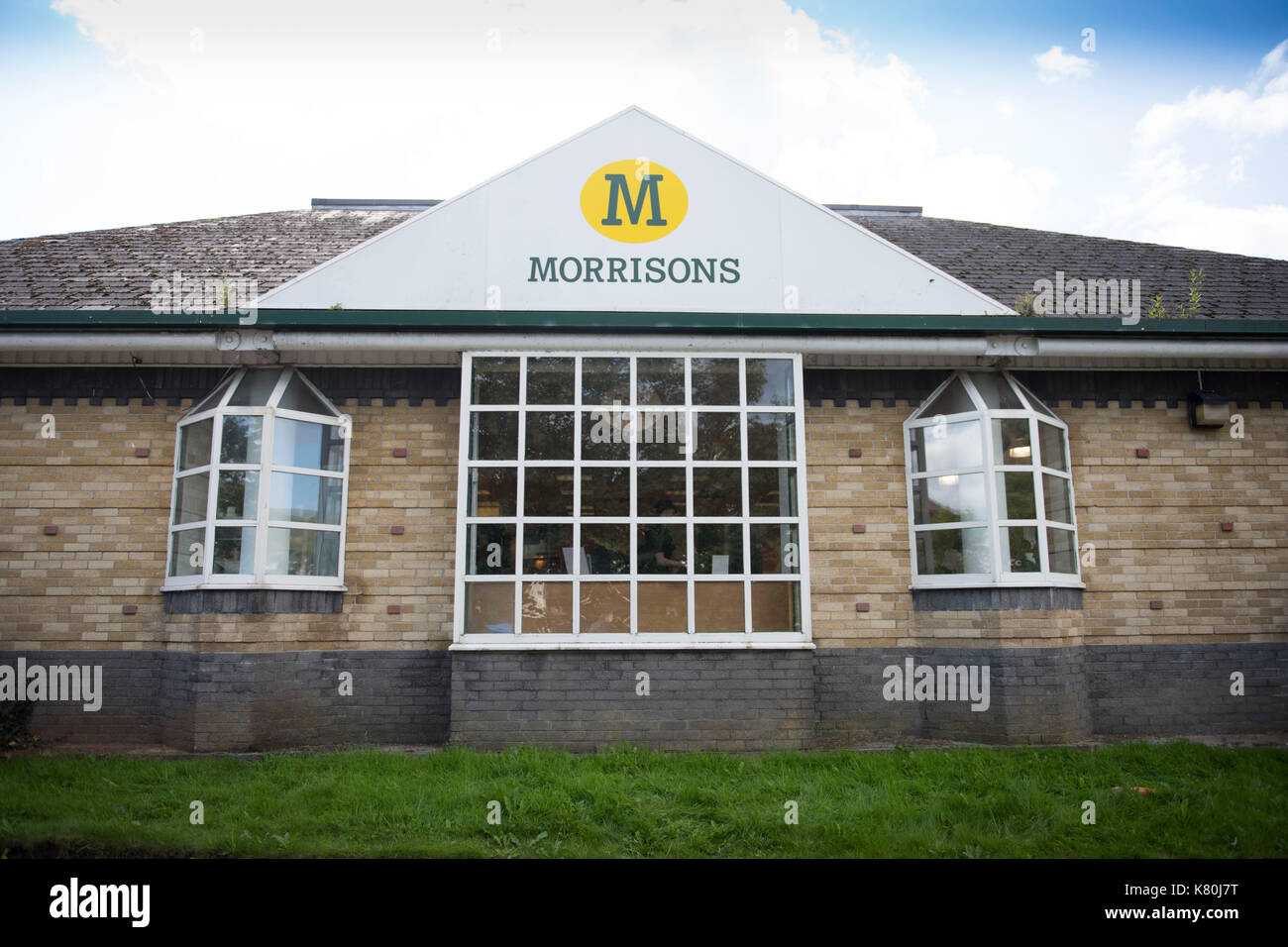 Morrisons logo hi-res stock photography and images - Alamy